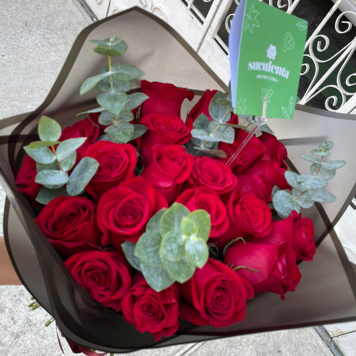 Bouquet 24 Rosas – Suculenta Boutique Floral